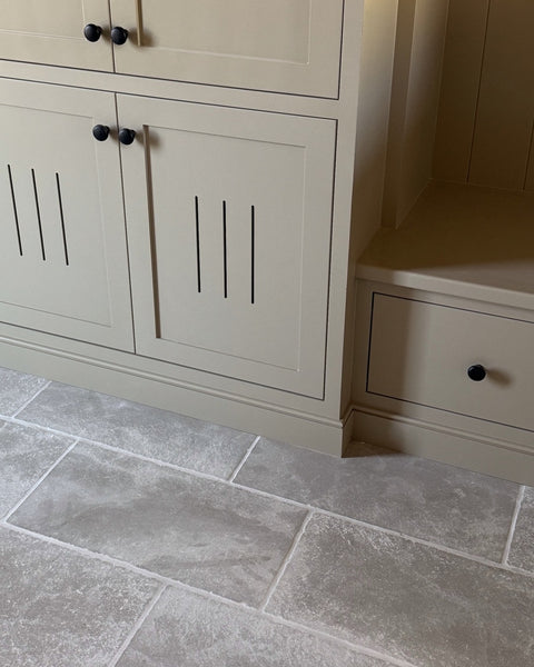 W.D.C. Daltile Limestone Rectangle 12x24 Tumbled Touques Gri